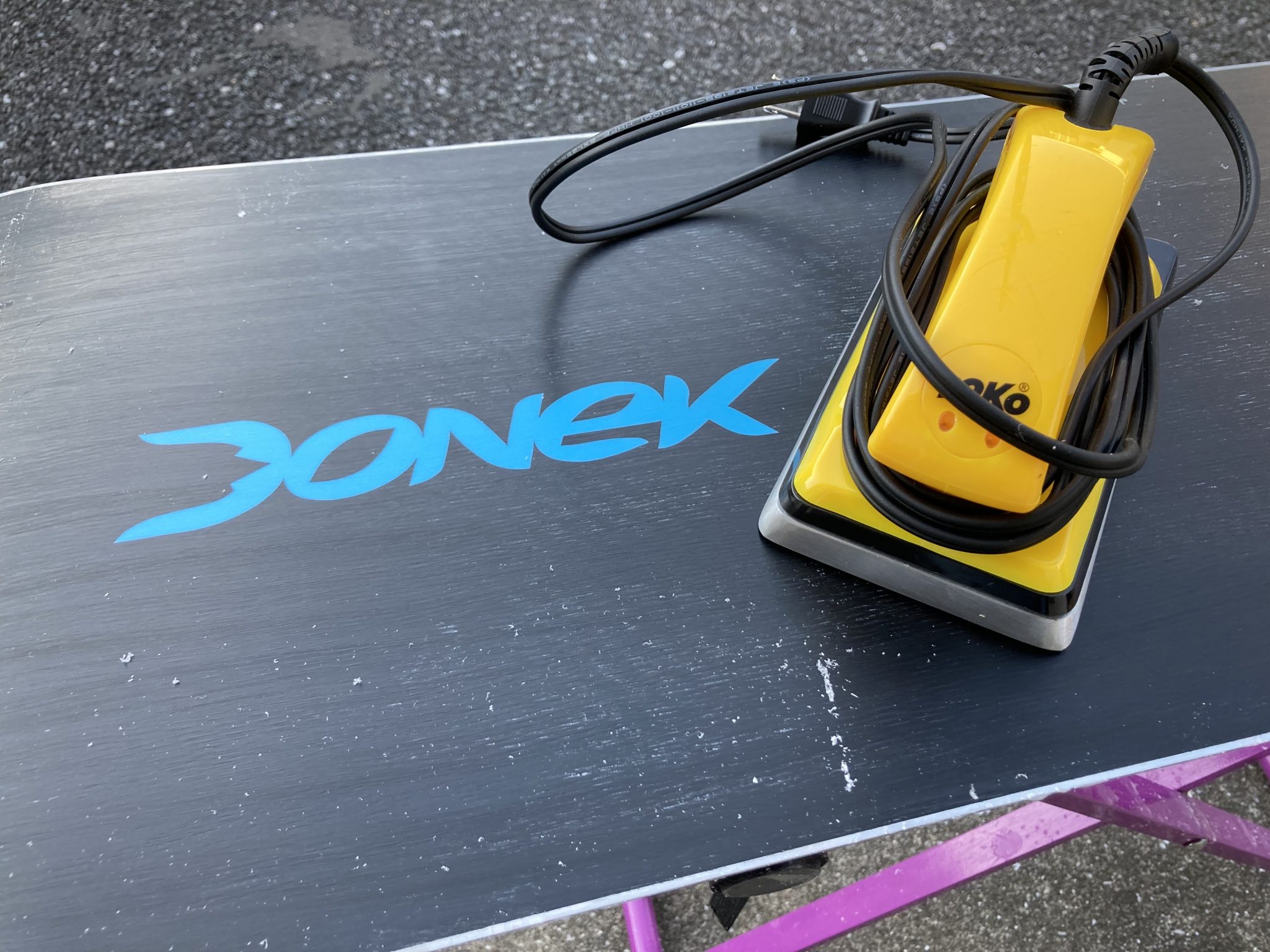 スキー・スノーボードのワクシングアイロンを比較～新調、T8 の使用感 | kyompiです。ぼっちじゃないしソロですし。